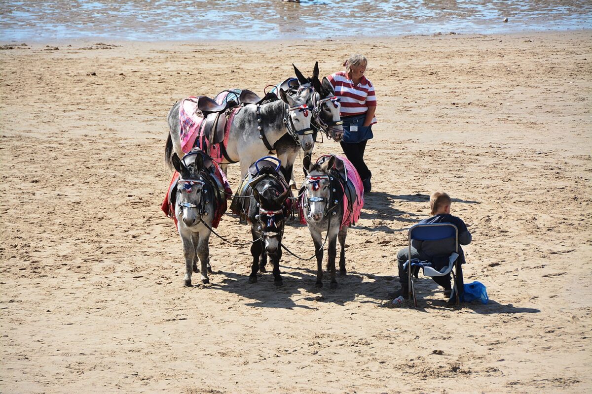 Explore seven miles of Blackpool Beach UK - Live Blackpool