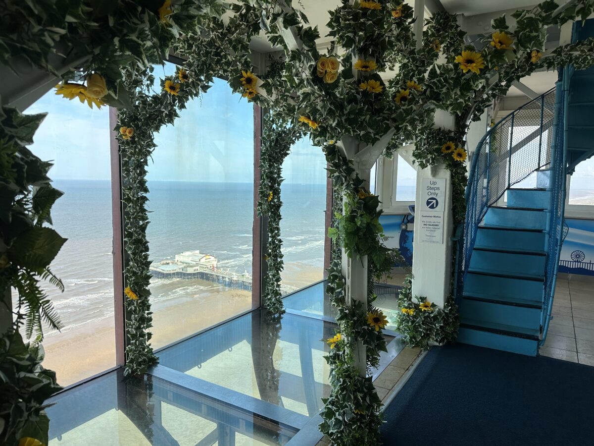 Guide to Top Attractions in Blackpool • with Live Blackpool