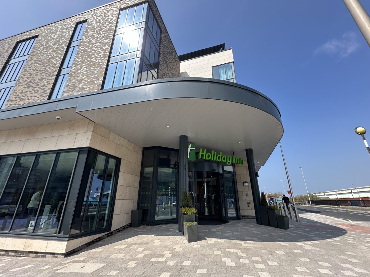 New Holiday Inn Blackpool • with Live Blackpool